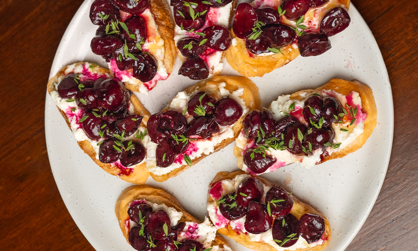 Roasted Cherry, Goats Cheese and Thyme Crostinis – Farmers Pick